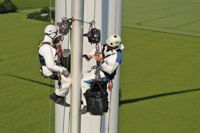 hempel-launches-its-first-leading-edge-protection-coating-for-wind-blades